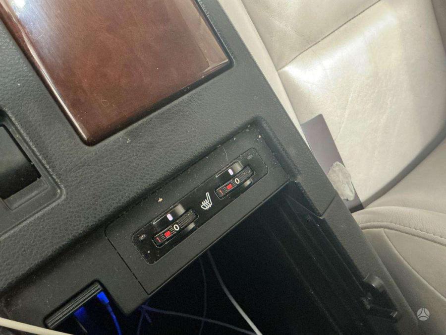 Серый Лексус RX 450h 2009 в Вильнюс, объемом двигателя 3.46 л и пробегом 219 тыс. км за 11500 €, фото 23 на AUTOMOTO.COM.LV