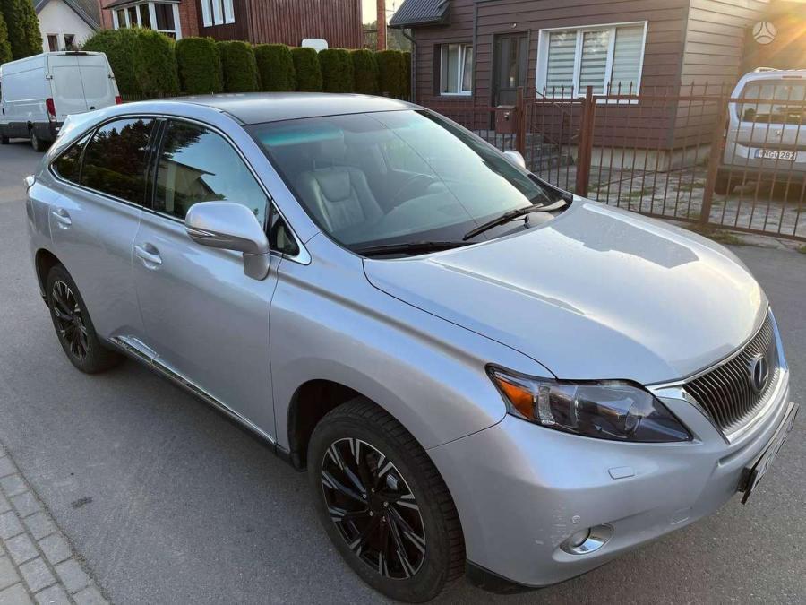 Pelēks Lexus RX 450h 2009 Viļņa, ar dzinēja tilpumu 0.00 L un nobraukumu 332 tūkst. km par 8300 €, foto 1 vietnē AUTOMOTO.COM.LV