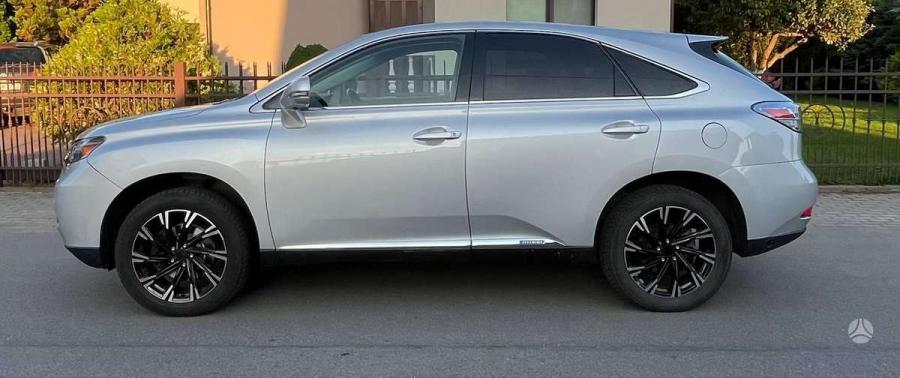 Pelēks Lexus RX 450h 2009 Viļņa, ar dzinēja tilpumu 0.00 L un nobraukumu 332 tūkst. km par 8300 €, foto 8 vietnē AUTOMOTO.COM.LV