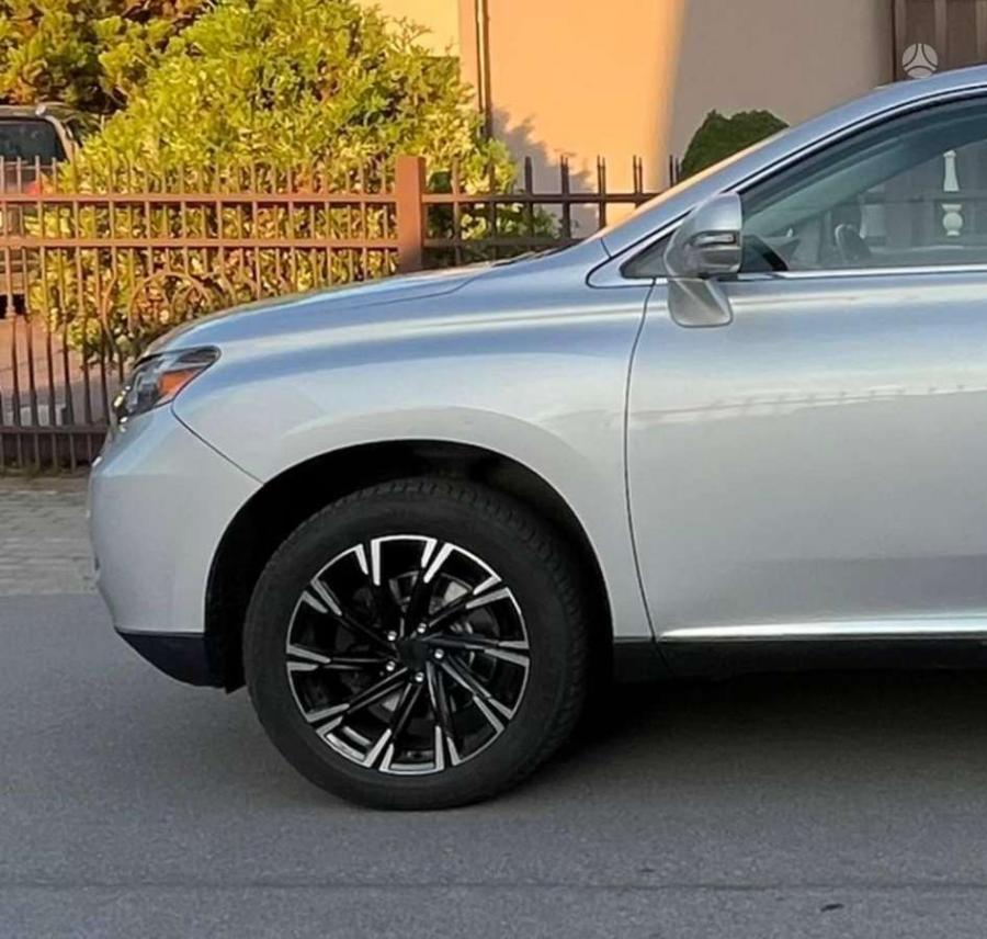 Pelēks Lexus RX 450h 2009 Viļņa, ar dzinēja tilpumu 0.00 L un nobraukumu 332 tūkst. km par 8300 €, foto 14 vietnē AUTOMOTO.COM.LV
