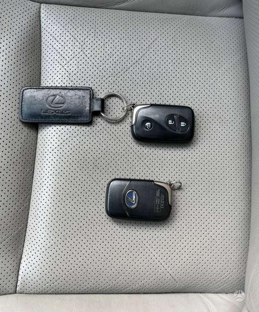 Pelēks Lexus RX 450h 2009 Viļņa, ar dzinēja tilpumu 0.00 L un nobraukumu 332 tūkst. km par 8300 €, foto 19 vietnē AUTOMOTO.COM.LV