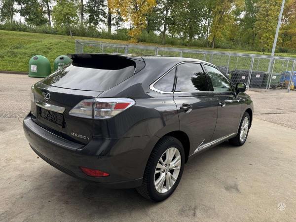 Pelēks Lexus RX 450h 2009 Alīta, ar dzinēja tilpumu 3.50 L un nobraukumu 230 tūkst. km par 12400 €, foto 5 vietnē AUTOMOTO.COM.LV