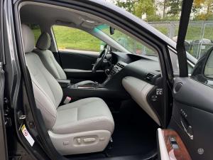 Pelēks Lexus RX 450h 2009 Alīta, ar dzinēja tilpumu 3.50 L un nobraukumu 230 tūkst. km par 12400 €, foto 9 vietnē AUTOMOTO.COM.LV