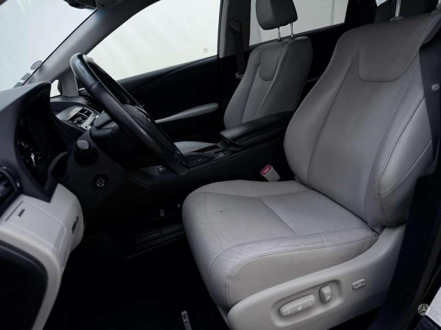 Pelēks Lexus RX 450h 2009 Viļņa, ar dzinēja tilpumu 3.46 L un nobraukumu 219 tūkst. km par 10999 €, foto 11 vietnē AUTOMOTO.COM.LV