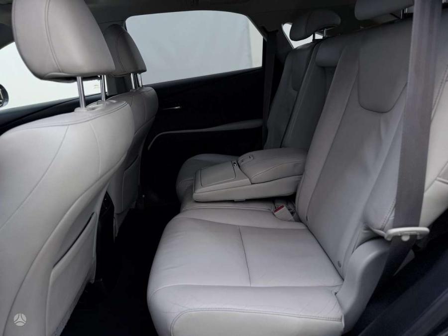 Pelēks Lexus RX 450h 2009 Viļņa, ar dzinēja tilpumu 3.46 L un nobraukumu 219 tūkst. km par 10999 €, foto 12 vietnē AUTOMOTO.COM.LV
