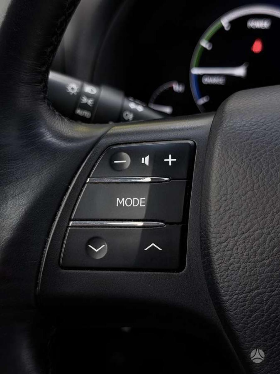 Pelēks Lexus RX 450h 2009 Viļņa, ar dzinēja tilpumu 3.46 L un nobraukumu 219 tūkst. km par 10999 €, foto 33 vietnē AUTOMOTO.COM.LV