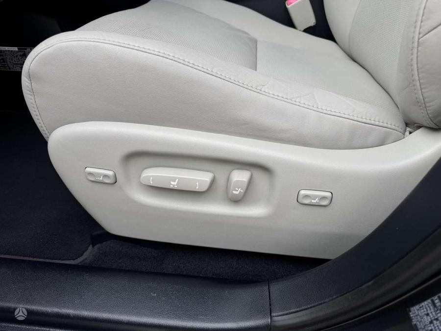 Pelēks Lexus RX 450h 2009 Alīta, ar dzinēja tilpumu 3.50 L un nobraukumu 230 tūkst. km par 11950 €, foto 17 vietnē AUTOMOTO.COM.LV