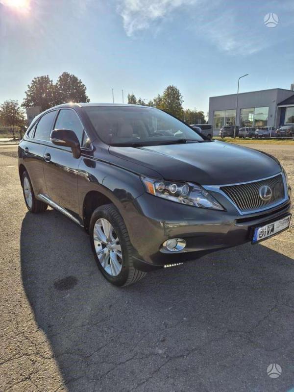 Grey Lexus RX 450h 2010 in Siauliai, with an engine capacity of 3.46 L and mileage of 337 thousand km for 11299 €, photo 1 on AUTOMOTO.COM.LV