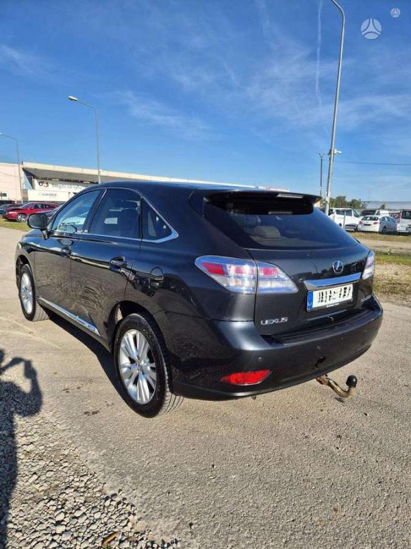 Grey Lexus RX 450h 2010 in Siauliai, with an engine capacity of 3.46 L and mileage of 337 thousand km for 11299 €, photo 3 on AUTOMOTO.COM.LV