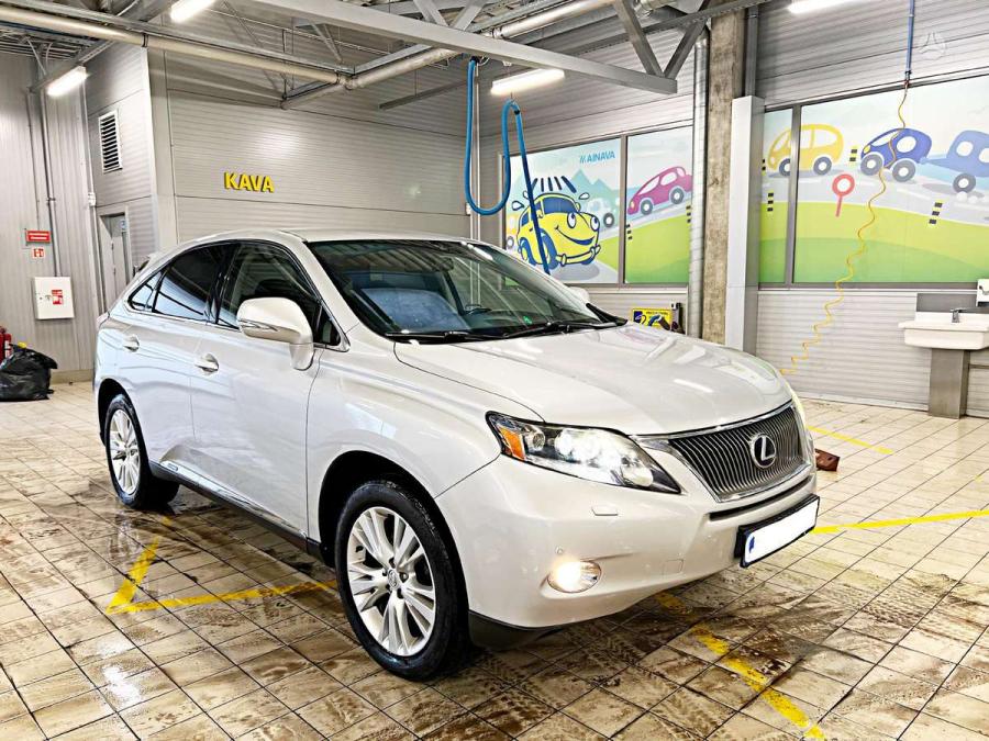 Grey Lexus RX 450h 2010 in Vilnius, with an engine capacity of 0.00 L and mileage of 258 thousand km for 8500 €, photo 1 on AUTOMOTO.COM.LV