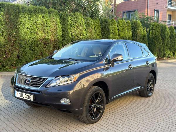 Pelēks Lexus RX 450h 2010 Šauļi, ar dzinēja tilpumu 3.46 L un nobraukumu 299 tūkst. km par 9950 €, foto 1 vietnē AUTOMOTO.COM.LV