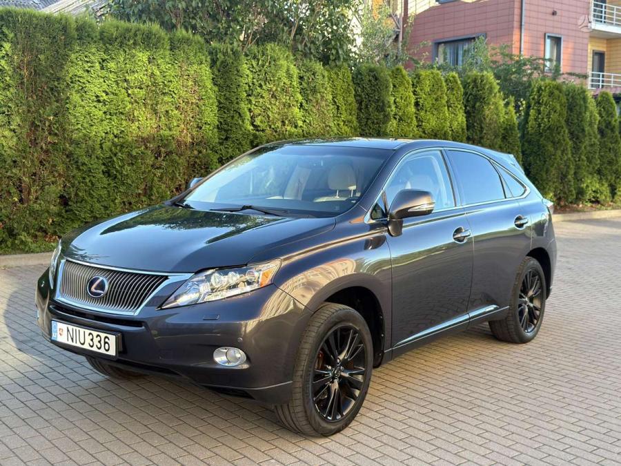 Pelēks Lexus RX 450h 2010 Šauļi, ar dzinēja tilpumu 3.46 L un nobraukumu 299 tūkst. km par 9950 €, foto 1 vietnē AUTOMOTO.COM.LV