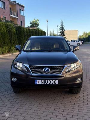 Pelēks Lexus RX 450h 2010 Šauļi, ar dzinēja tilpumu 3.46 L un nobraukumu 299 tūkst. km par 9950 €, foto 3 vietnē AUTOMOTO.COM.LV