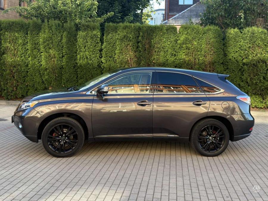 Pelēks Lexus RX 450h 2010 Šauļi, ar dzinēja tilpumu 3.46 L un nobraukumu 299 tūkst. km par 9950 €, foto 9 vietnē AUTOMOTO.COM.LV