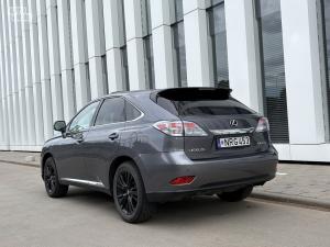 Grey Lexus RX 450h 2010 in Vilnius, with an engine capacity of 3.50 L and mileage of 215 thousand km for 13500 €, photo 5 on AUTOMOTO.COM.LV