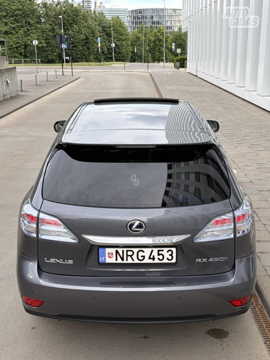 Grey Lexus RX 450h 2010 in Vilnius, with an engine capacity of 3.50 L and mileage of 215 thousand km for 13500 €, photo 7 on AUTOMOTO.COM.LV