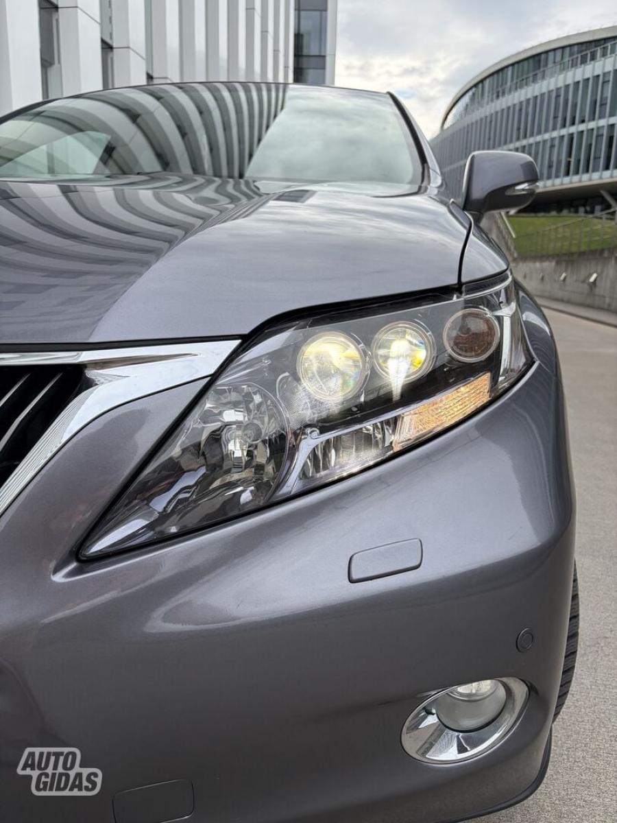 Grey Lexus RX 450h 2010 in Vilnius, with an engine capacity of 3.50 L and mileage of 215 thousand km for 13500 €, photo 8 on AUTOMOTO.COM.LV