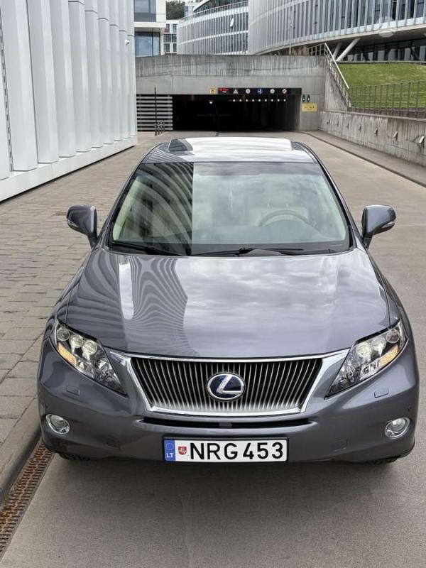 Grey Lexus RX 450h 2010 in Vilnius, with an engine capacity of 3.50 L and mileage of 215 thousand km for 12499 €, photo 2 on AUTOMOTO.COM.LV