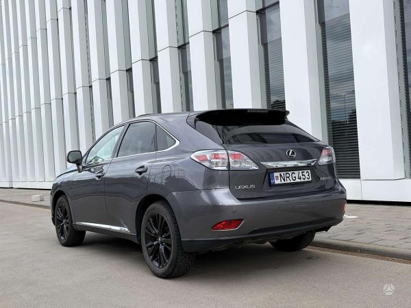 Grey Lexus RX 450h 2010 in Vilnius, with an engine capacity of 3.50 L and mileage of 215 thousand km for 12499 €, photo 4 on AUTOMOTO.COM.LV