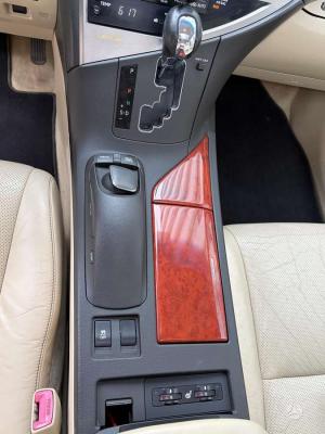 Pelēks Lexus RX 450h 2010 Viļņa, ar dzinēja tilpumu 3.50 L un nobraukumu 215 tūkst. km par 12499 €, foto 18 vietnē AUTOMOTO.COM.LV