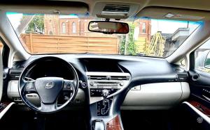 Pelēks Lexus RX 450h 2010 Kaišiadorys, ar dzinēja tilpumu 3.46 L un nobraukumu 295 tūkst. km par 10200 €, foto 6 vietnē AUTOMOTO.COM.LV