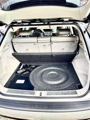 Pelēks Lexus RX 450h 2010 Kaišiadorys, ar dzinēja tilpumu 3.46 L un nobraukumu 295 tūkst. km par 10200 €, foto 18 vietnē AUTOMOTO.COM.LV