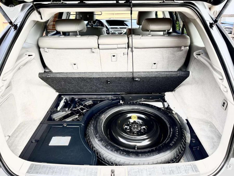 Pelēks Lexus RX 450h 2010 Kaišiadorys, ar dzinēja tilpumu 3.46 L un nobraukumu 295 tūkst. km par 10200 €, foto 19 vietnē AUTOMOTO.COM.LV