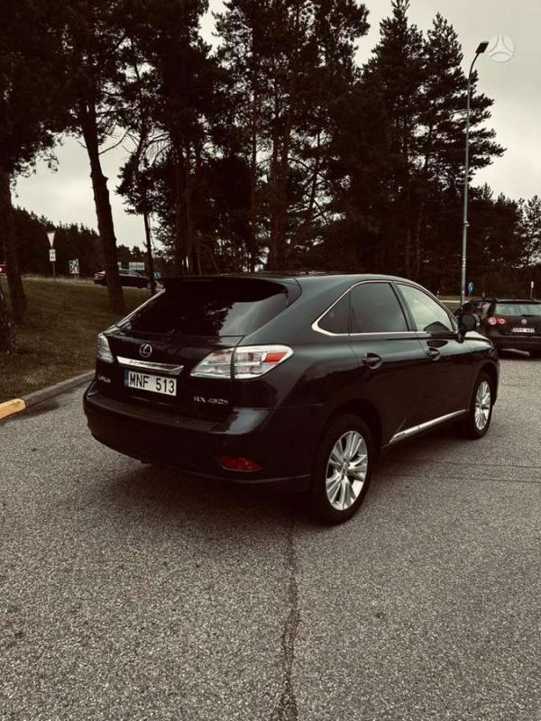 Grey Lexus RX 450h 2010 in Panevezys, with an engine capacity of 3.46 L and mileage of 366 thousand km for 8200 €, photo 3 on AUTOMOTO.COM.LV