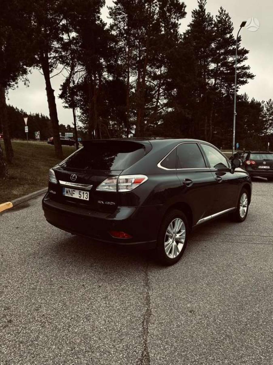 Grey Lexus RX 450h 2010 in Panevezys, with an engine capacity of 3.46 L and mileage of 366 thousand km for 8200 €, photo 3 on AUTOMOTO.COM.LV