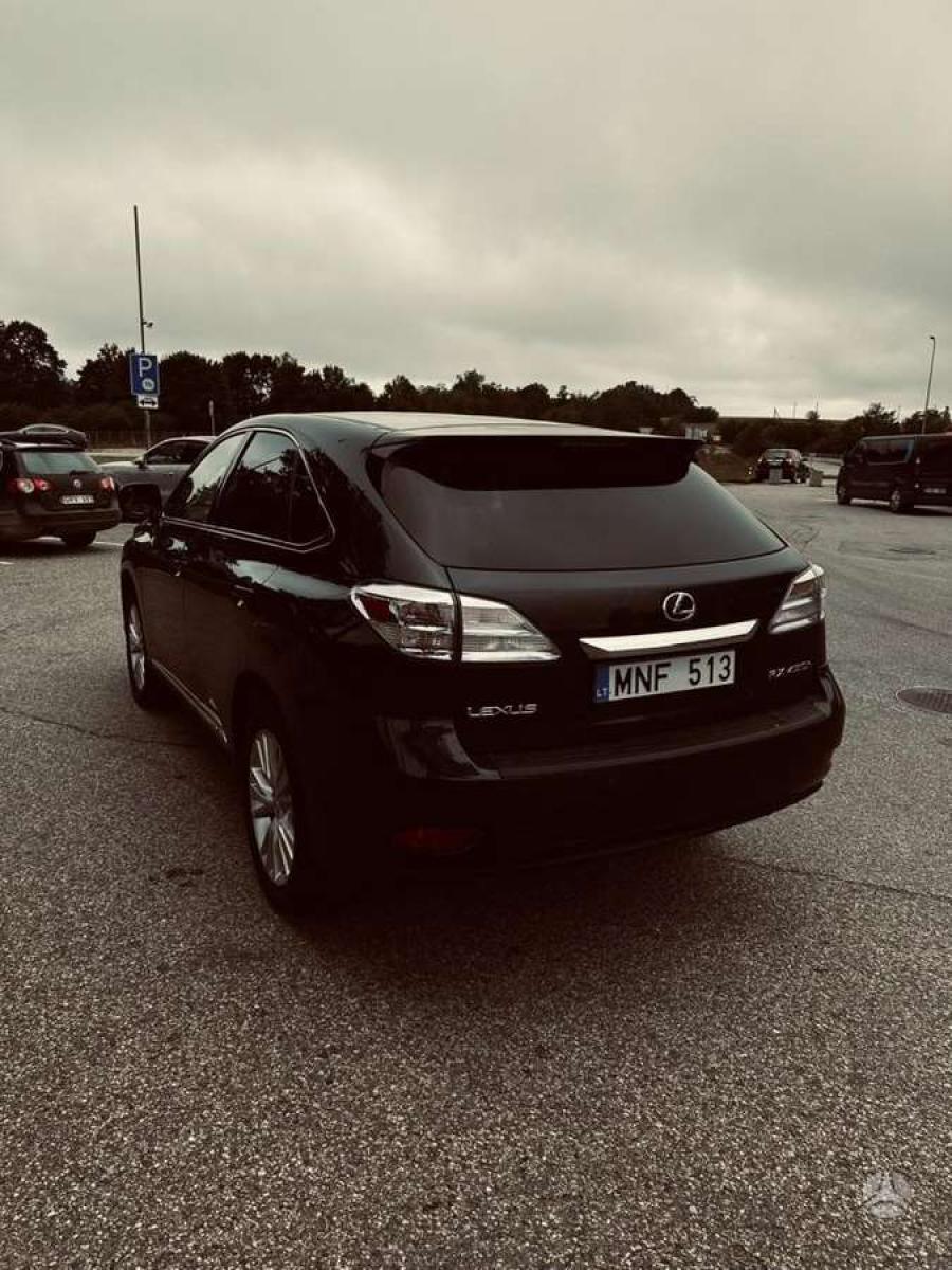 Grey Lexus RX 450h 2010 in Panevezys, with an engine capacity of 3.46 L and mileage of 366 thousand km for 8200 €, photo 4 on AUTOMOTO.COM.LV