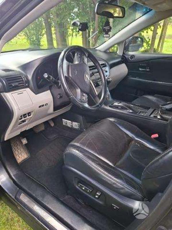 Grey Lexus RX 450h 2010 in Panevezys, with an engine capacity of 3.46 L and mileage of 366 thousand km for 8200 €, photo 8 on AUTOMOTO.COM.LV