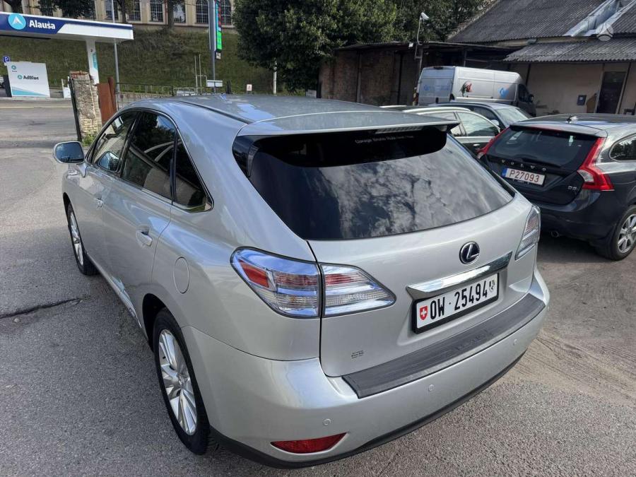 Grey Lexus RX 450h 2010 in Vilnius, with an engine capacity of 3.50 L and mileage of 221 thousand km for 11500 €, photo 6 on AUTOMOTO.COM.LV