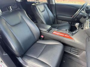 Grey Lexus RX 450h 2010 in Vilnius, with an engine capacity of 3.50 L and mileage of 221 thousand km for 11500 €, photo 11 on AUTOMOTO.COM.LV