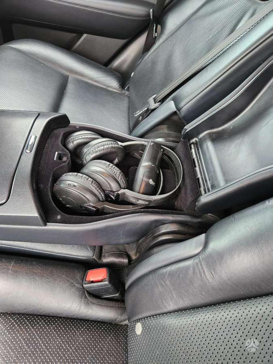 Grey Lexus RX 450h 2010 in Vilnius, with an engine capacity of 3.46 L and mileage of 191 thousand km for 10500 €, photo 9 on AUTOMOTO.COM.LV
