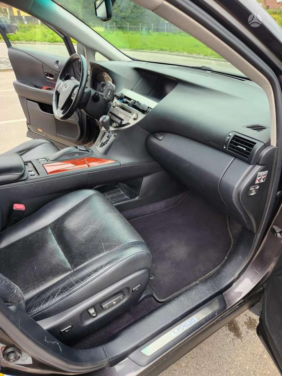 Grey Lexus RX 450h 2010 in Vilnius, with an engine capacity of 3.46 L and mileage of 191 thousand km for 10500 €, photo 10 on AUTOMOTO.COM.LV