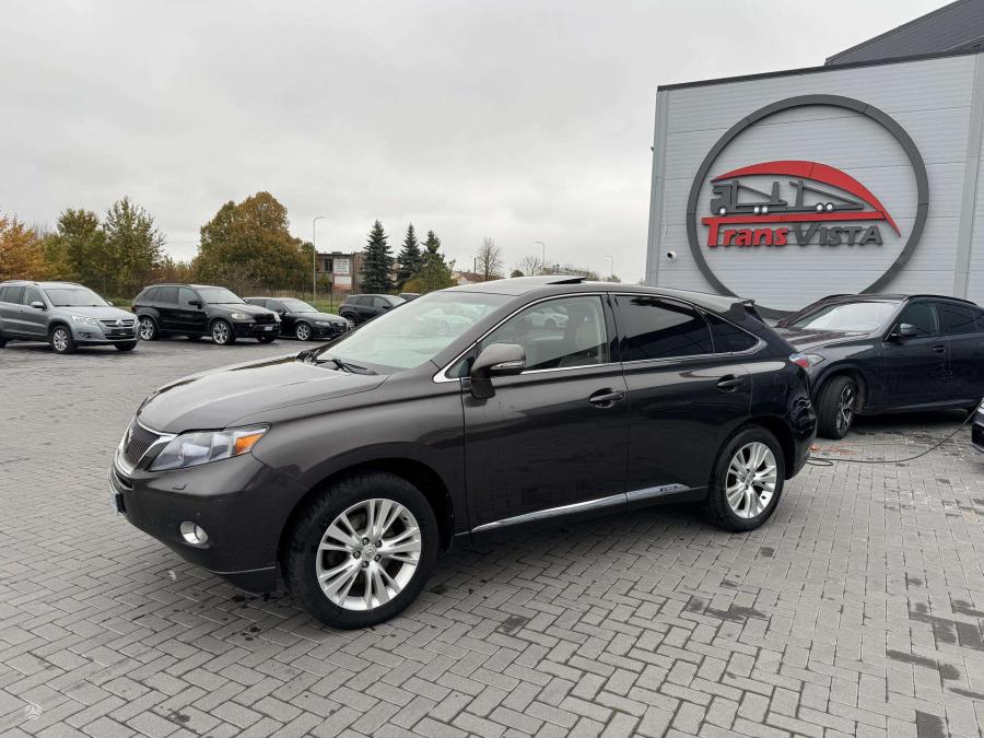 Grey Lexus RX 450h 2010 in Telschi, with an engine capacity of 3.46 L and mileage of 273 thousand km for 8800 €, photo 3 on AUTOMOTO.COM.LV