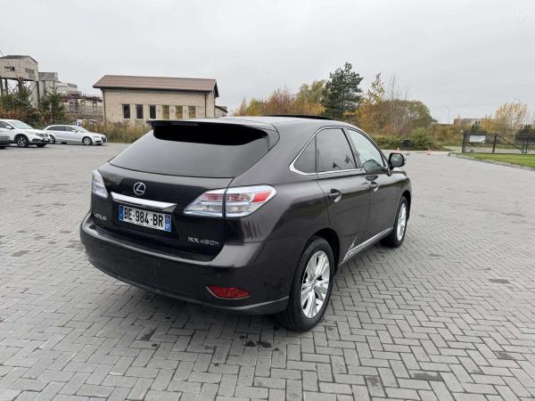 Grey Lexus RX 450h 2010 in Telschi, with an engine capacity of 3.46 L and mileage of 273 thousand km for 8800 €, photo 6 on AUTOMOTO.COM.LV