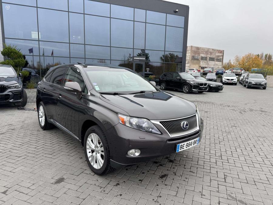 Grey Lexus RX 450h 2010 in Telschi, with an engine capacity of 3.46 L and mileage of 273 thousand km for 8800 €, photo 10 on AUTOMOTO.COM.LV