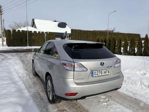 Grey Lexus RX 450h 2011 in Vilnius, with an engine capacity of 3.50 L and mileage of 316 thousand km for 9200 €, photo 5 on AUTOMOTO.COM.LV