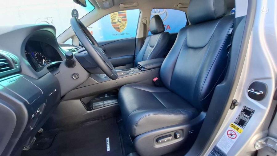 Pelēks Lexus RX 450h 2011 Šauļi, ar dzinēja tilpumu 3.46 L un nobraukumu 89 tūkst. km par 16900 €, foto 12 vietnē AUTOMOTO.COM.LV