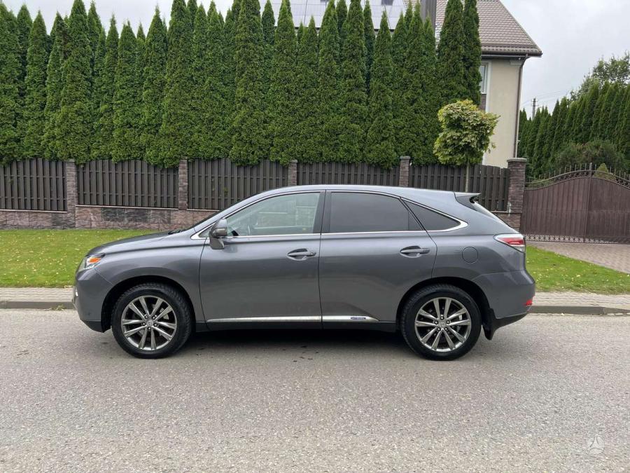 Pelēks Lexus RX 450h 2011 Viļņa, ar dzinēja tilpumu 3.30 L un nobraukumu 241 tūkst. km par 11600 €, foto 3 vietnē AUTOMOTO.COM.LV