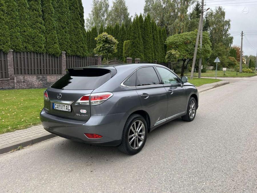 Pelēks Lexus RX 450h 2011 Viļņa, ar dzinēja tilpumu 3.30 L un nobraukumu 241 tūkst. km par 11600 €, foto 7 vietnē AUTOMOTO.COM.LV