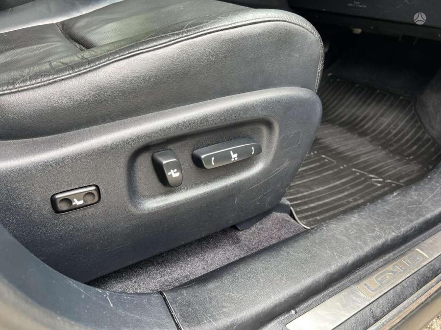 Pelēks Lexus RX 450h 2011 Viļņa, ar dzinēja tilpumu 3.30 L un nobraukumu 241 tūkst. km par 11600 €, foto 17 vietnē AUTOMOTO.COM.LV