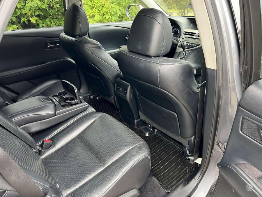 Pelēks Lexus RX 450h 2011 Viļņa, ar dzinēja tilpumu 3.30 L un nobraukumu 241 tūkst. km par 11600 €, foto 21 vietnē AUTOMOTO.COM.LV