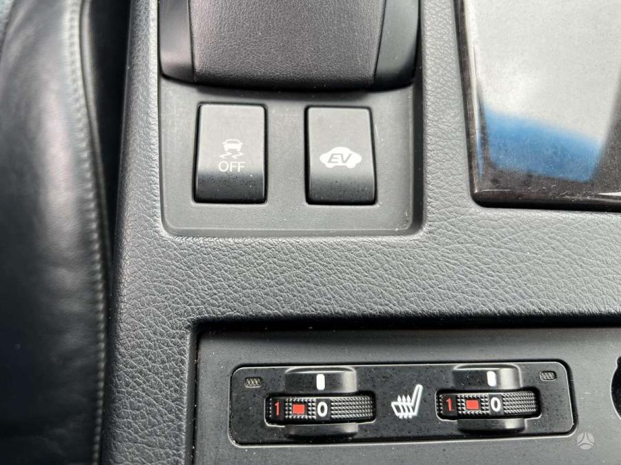 Pelēks Lexus RX 450h 2011 Viļņa, ar dzinēja tilpumu 3.30 L un nobraukumu 241 tūkst. km par 11600 €, foto 29 vietnē AUTOMOTO.COM.LV
