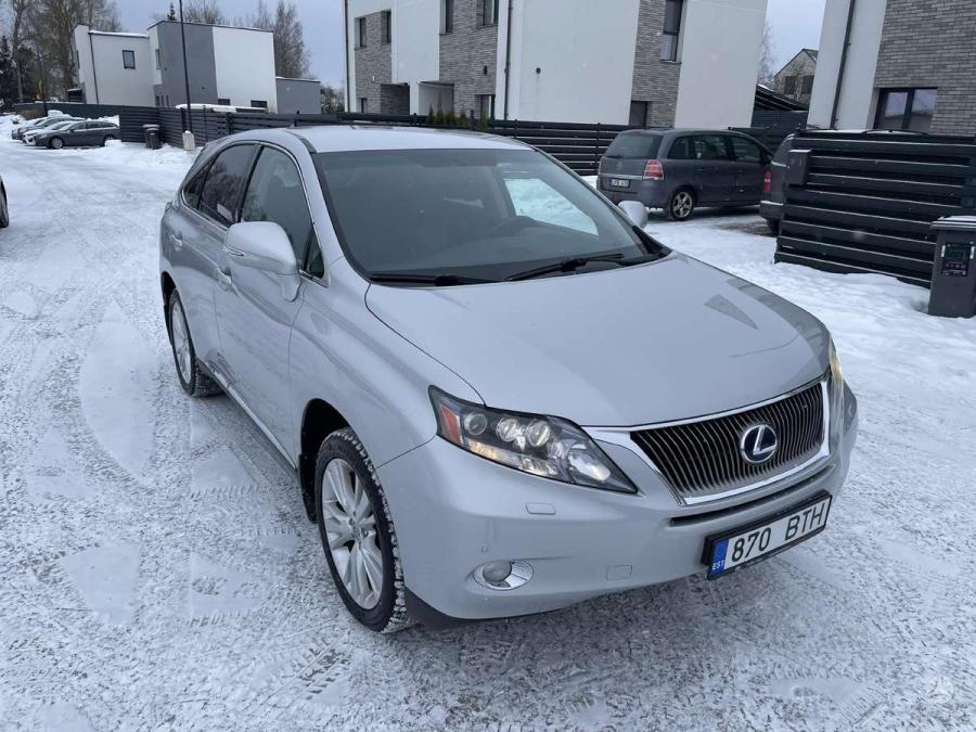 Pelēks Lexus RX 450h 2012 Viļņa, ar dzinēja tilpumu 3.50 L un nobraukumu 376 tūkst. km par 9650 €, foto 4 vietnē AUTOMOTO.COM.LV