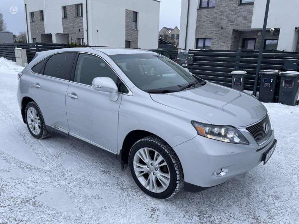 Grey Lexus RX 450h 2012 in Vilnius, with an engine capacity of 3.50 L and mileage of 376 thousand km for 9650 €, photo 5 on AUTOMOTO.COM.LV