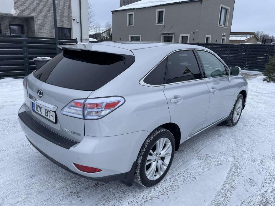 Pelēks Lexus RX 450h 2012 Viļņa, ar dzinēja tilpumu 3.50 L un nobraukumu 376 tūkst. km par 9650 €, foto 7 vietnē AUTOMOTO.COM.LV