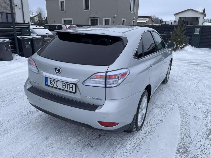 Pelēks Lexus RX 450h 2012 Viļņa, ar dzinēja tilpumu 3.50 L un nobraukumu 376 tūkst. km par 9650 €, foto 8 vietnē AUTOMOTO.COM.LV