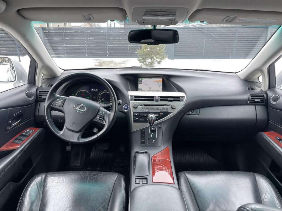 Pelēks Lexus RX 450h 2012 Viļņa, ar dzinēja tilpumu 3.50 L un nobraukumu 376 tūkst. km par 9650 €, foto 16 vietnē AUTOMOTO.COM.LV